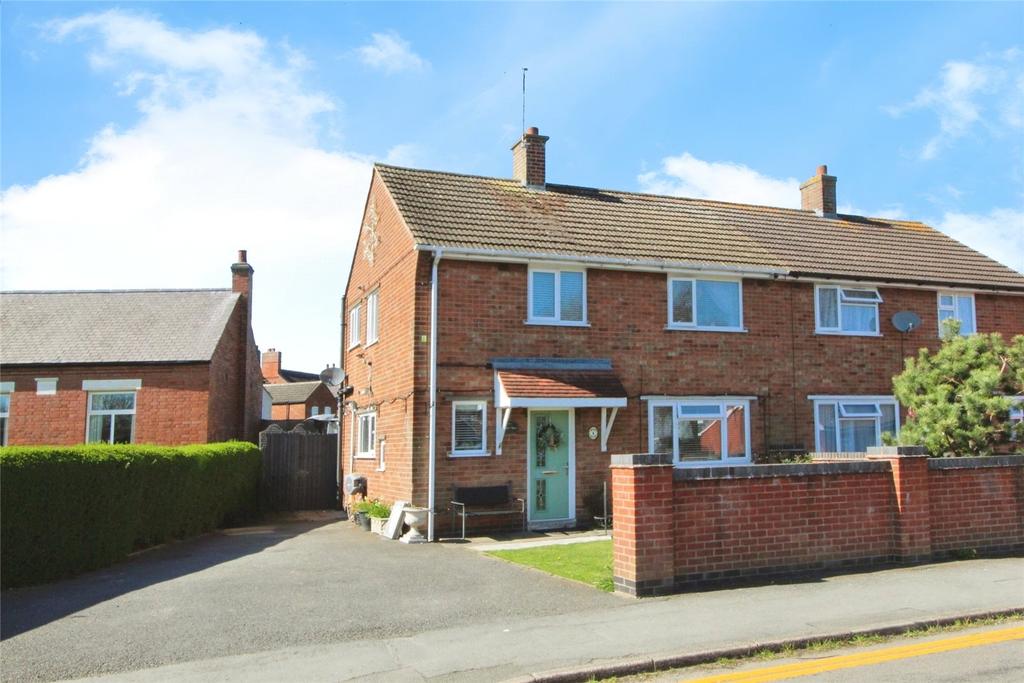 Central Avenue, Leicestershire LE67 3 bed semi-detached house for sale ...