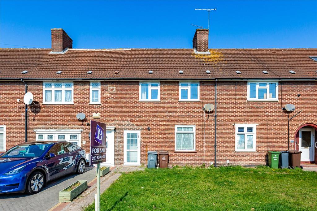Becontree Avenue, Dagenham, RM8 3 bed terraced house for sale - £400,000
