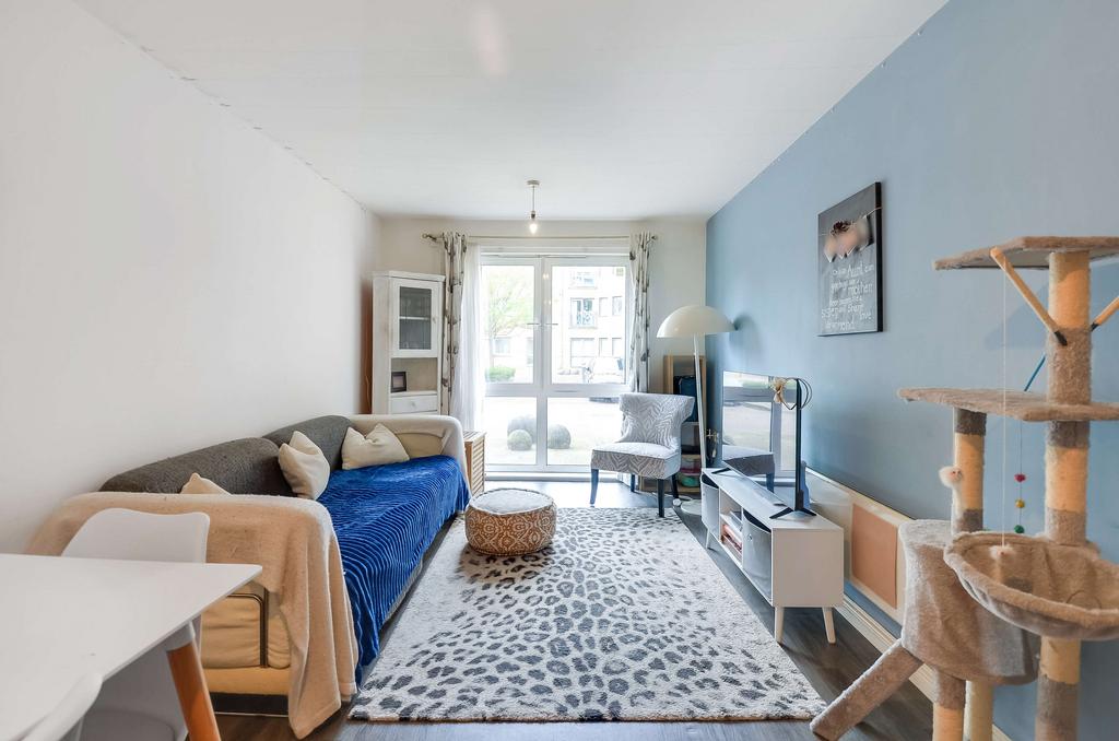 at 37 Effra Parade, Brixton, London SW2 2 bed apartment for sale - £425,000