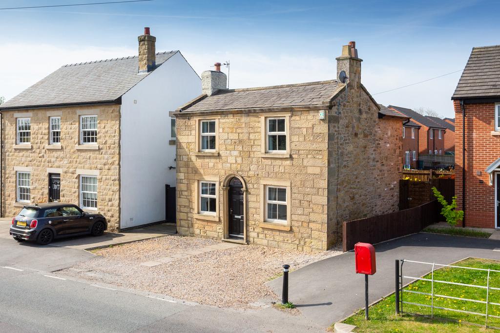 Tabley Lane, Higher Bartle, PR4 3 bed detached house - £230,000