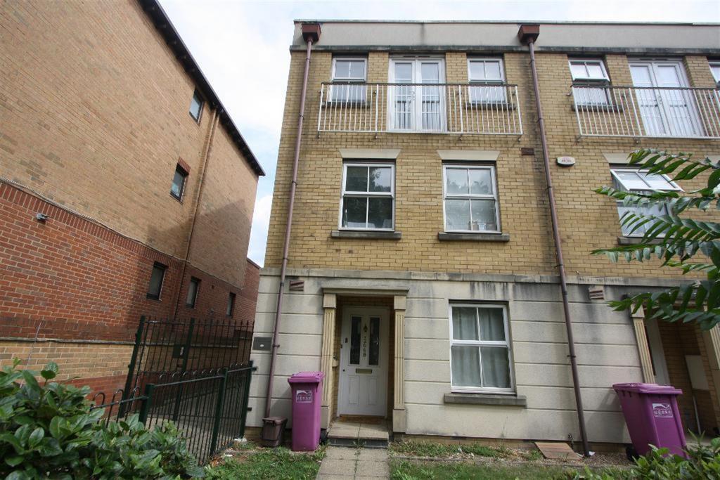 Isle Of Dogs E14 1 bed in a flat share - £750 pcm (£173 pw)