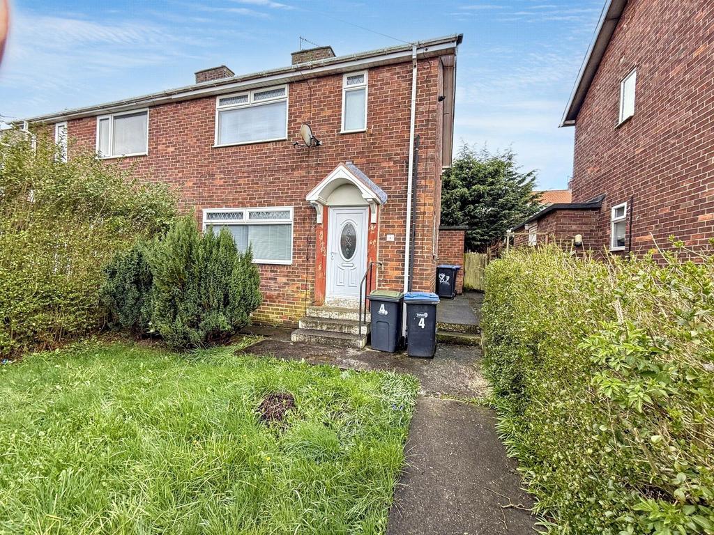 East Lea, Thornley, Durham, Durham... 2 bed semi-detached house - £60,000
