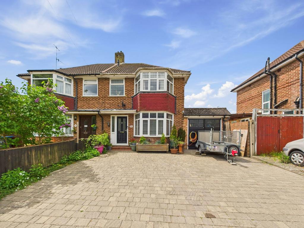 Findon Road, Worthing BN14 3 bed semi-detached house for sale - £545,000