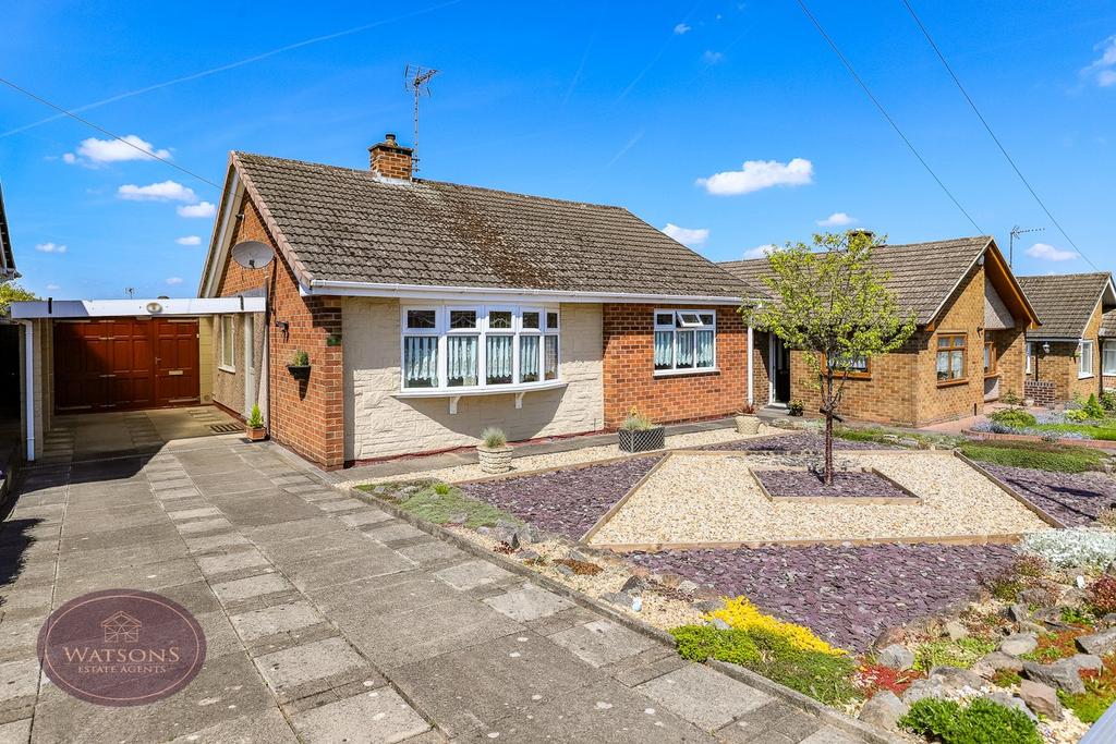 Abbey Road, Eastwood, Nottingham, NG16 3 bed detached bungalow - £290,000