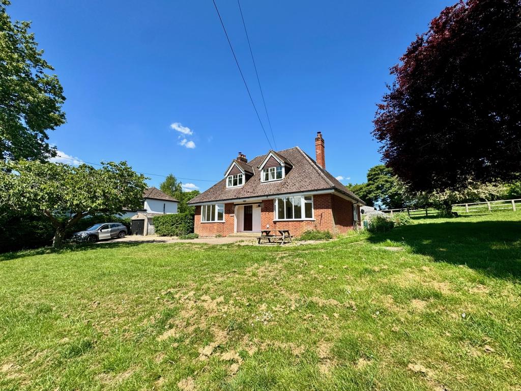 Ousden, Suffolk, CB8 4 bed detached house - £1,600 pcm (£369 pw)