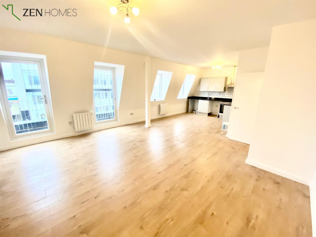 London E2 2 bed apartment to rent - £2,300 pcm (£531 pw)