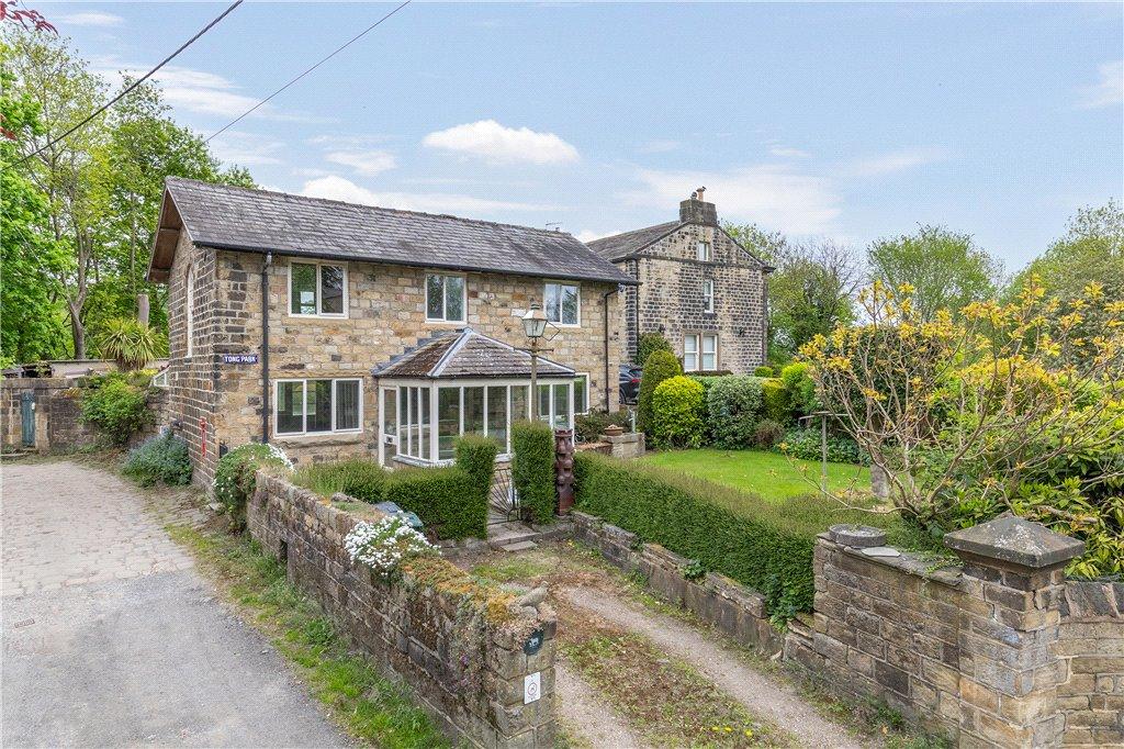 Tong Park, Baildon, West Yorkshire, BD17 3 bed detached house for sale ...