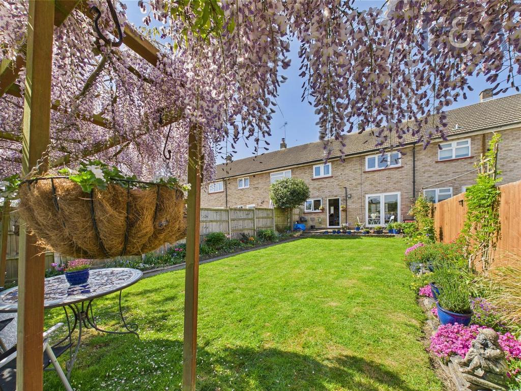Nightingale Walk, Stevenage... 3 bed terraced house - £360,000