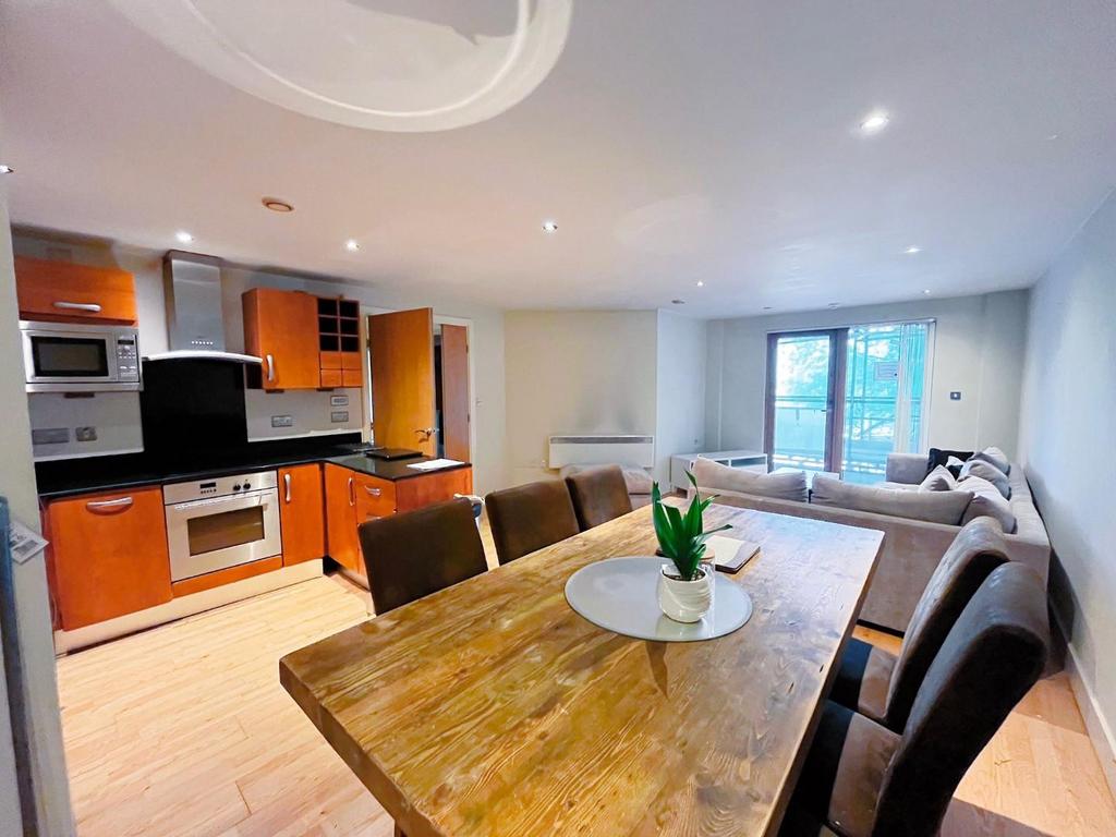 Magellan House, Armouries Way, Leeds 2 bed house - £1,200 pcm (£277 pw)