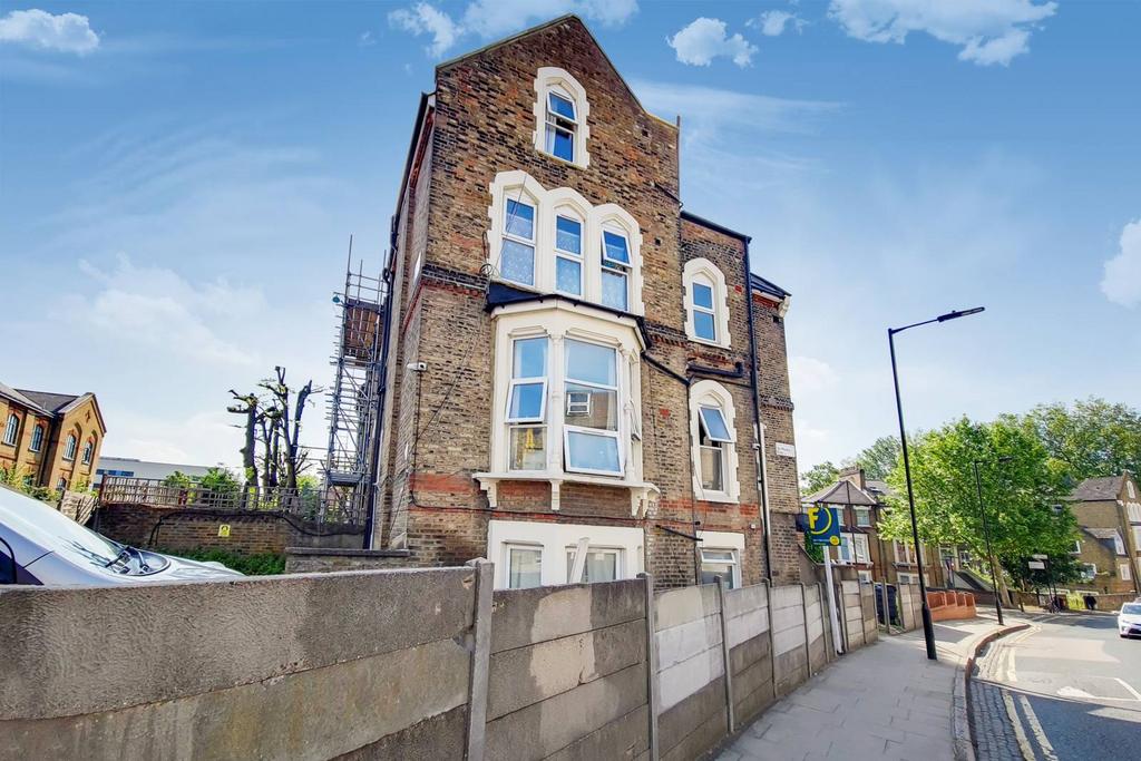 St Marks Rise, Dalston, London, E8 Studio to rent - £1,300 pcm (£300 pw)