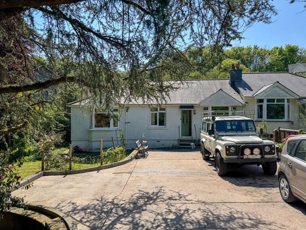 Strode Road, Buckfastleigh TQ11 2 bed semi-detached bungalow for sale ...