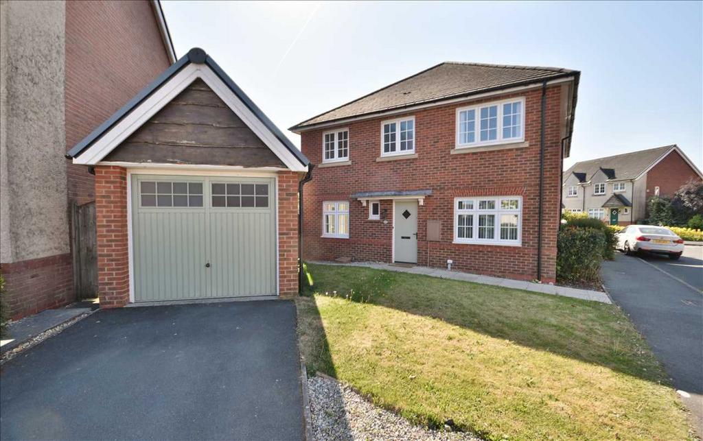 Morris Way, Chorley 3 bed semi-detached house - £1,100 pcm (£254 pw)