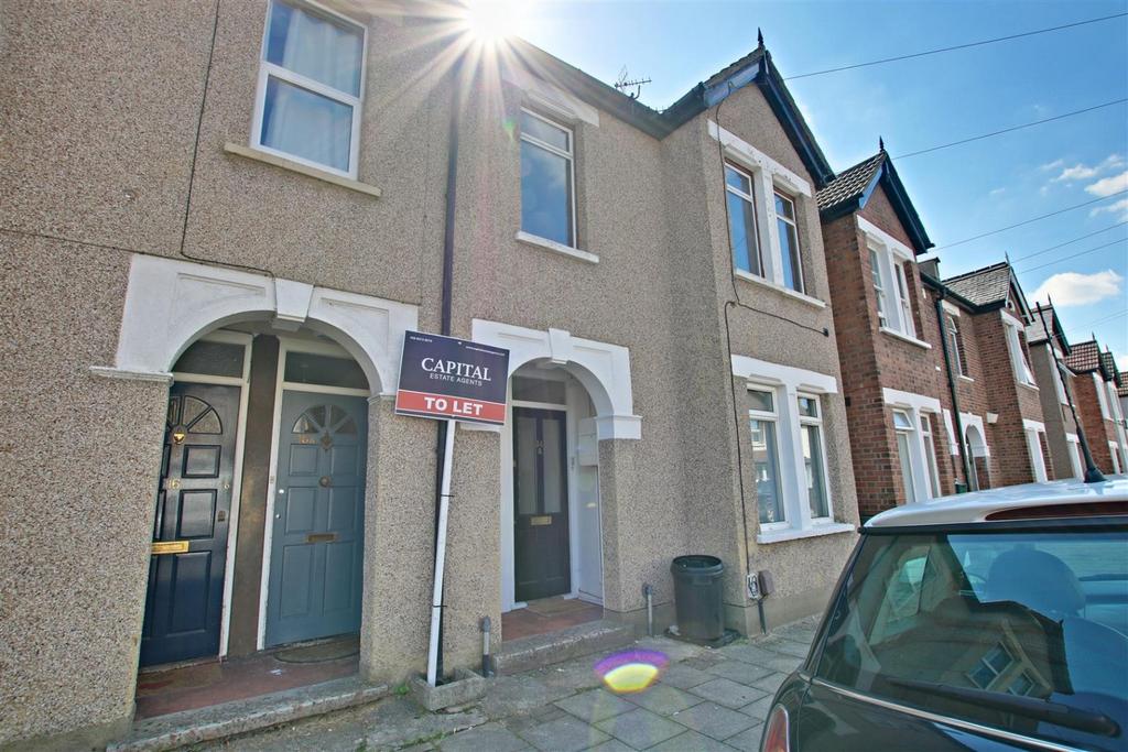 Shortlands Gardens, Bromley BR2 2 bed maisonette to rent - £1,475 pcm ...
