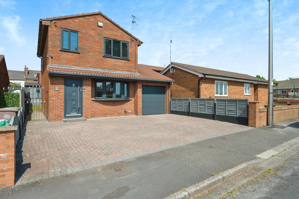 Wrigley Road, Haydock, WA11 3 bed detached house for sale - £245,000