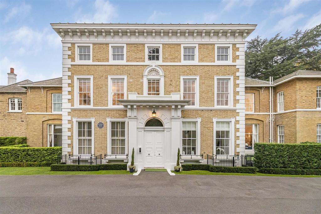 Lipton Close, London 1 bed flat - £2,250 pcm (£519 pw)