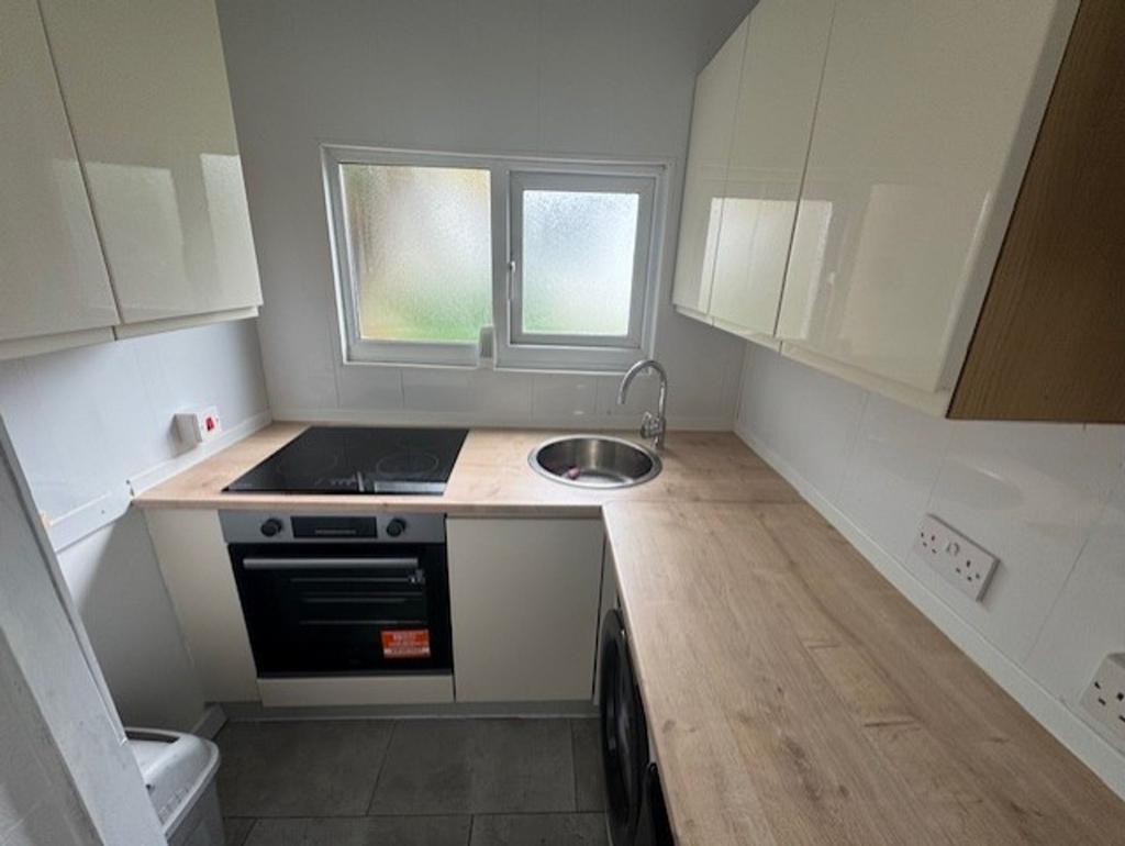 Albany Road, Cardiff, CF24 1 bed apartment to rent - £850 pcm (£196 pw)