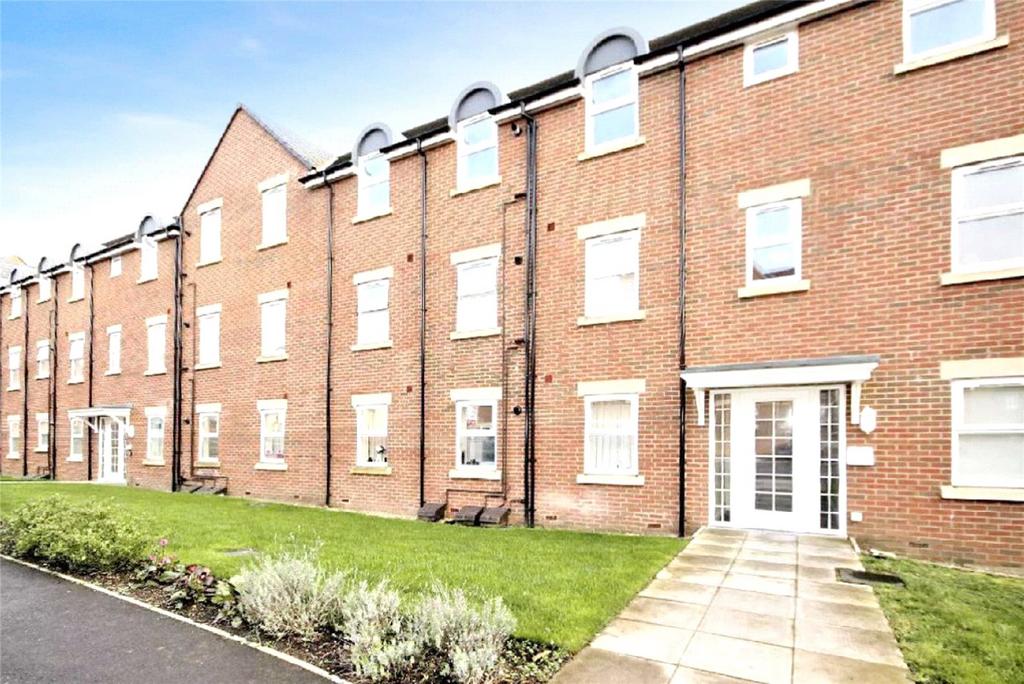 Cloatley Crescent, Wiltshire SN4 2 bed apartment for sale - £140,000