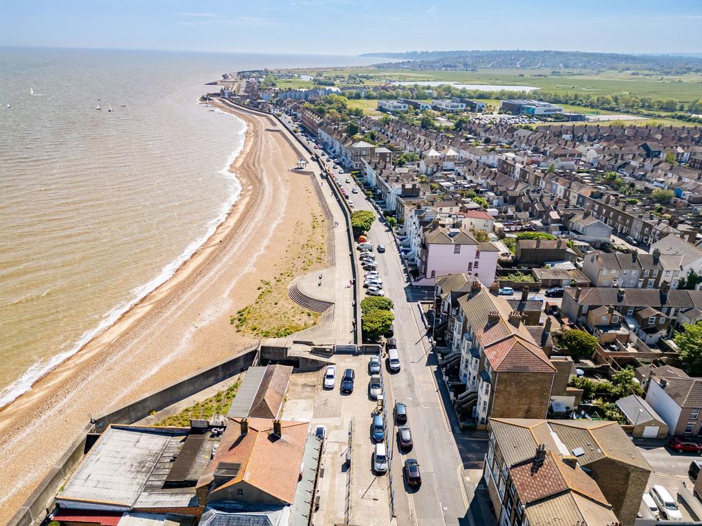 Marine Parade, Sheerness ME12 2 bed end of terrace house for sale - £ ...