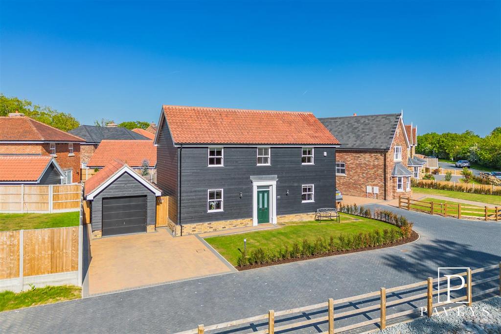 Lady Nelson Gardens, Thorpe-le-Soken 3 bed detached house for sale - £465,000