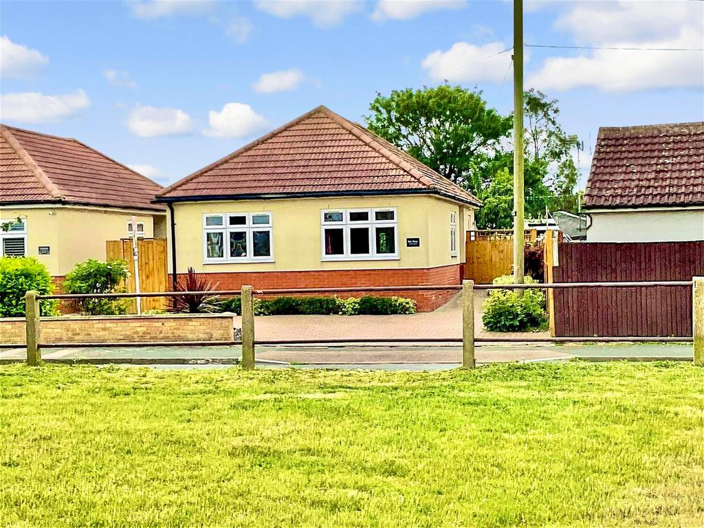 Green Lane, Isle Of Grain, Rochester... 3 bed detached bungalow for ...