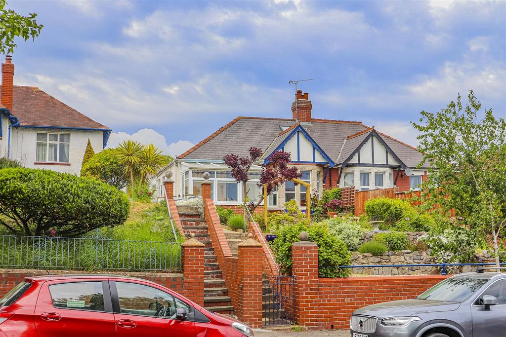 Gladstone Road, Barry 3 bed semi-detached bungalow - £315,000