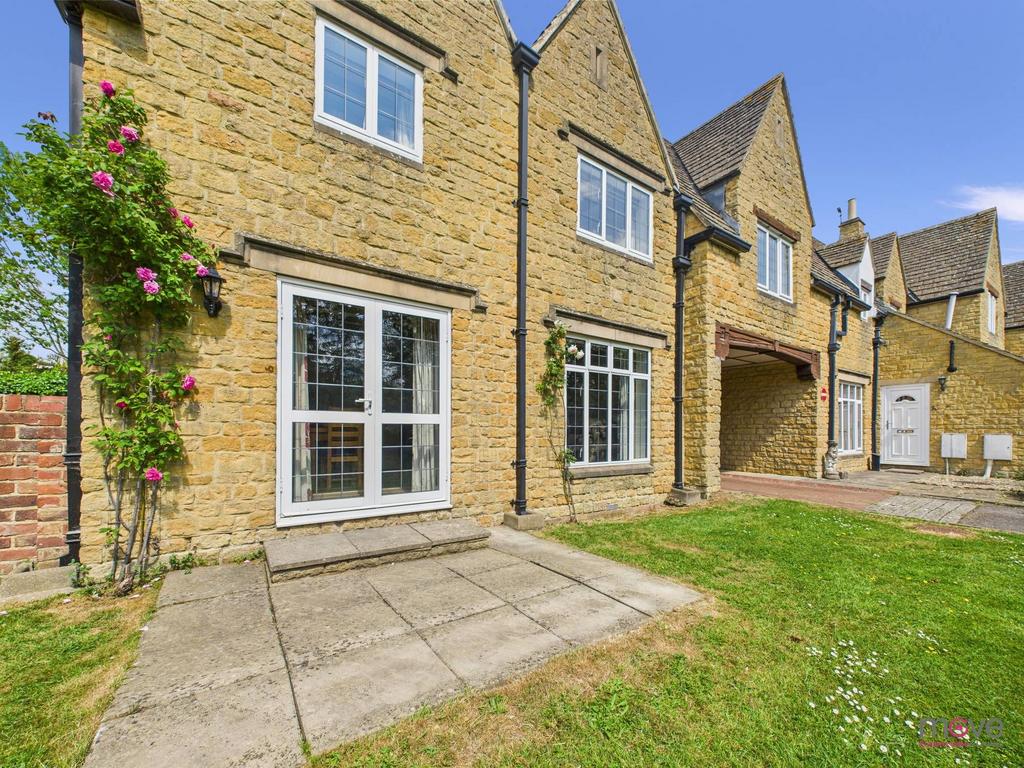 Southam Road, Cheltenham GL52 2 bed end of terrace house - £1,500 pcm ...