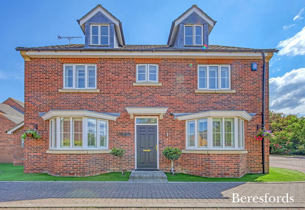 Daltons Shaw, Orsett, RM16 5 bed detached house - £750,000