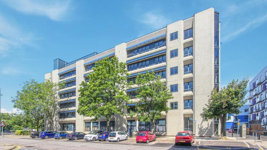 Skyline House, Stevenage 1 bed apartment to rent - £1,150 pcm (£265 pw)