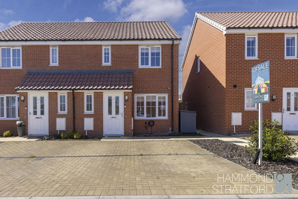 Hare Crescent, Hethersett 3 bed semi-detached house for sale - £151,250
