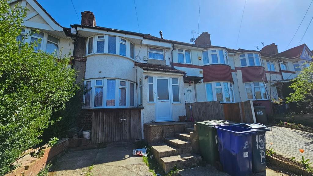 Roxeth Green Avenue, South Harrow Studio to rent - £1,000 pcm (£231 pw)