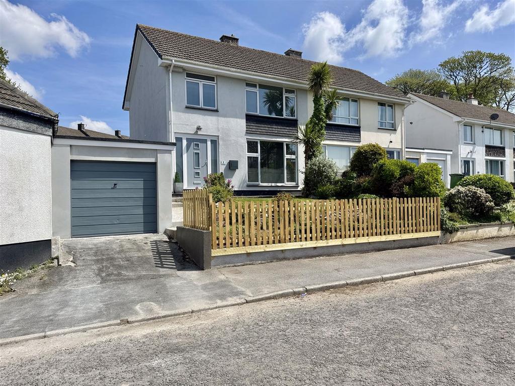 Midway Drive, Truro 3 bed semi-detached house - £360,000