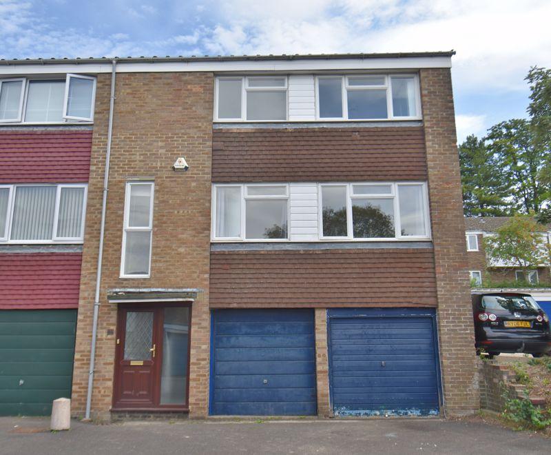 Pennine Way, Basingstoke RG22 3 bed terraced house - £1,500 pcm (£346 pw)