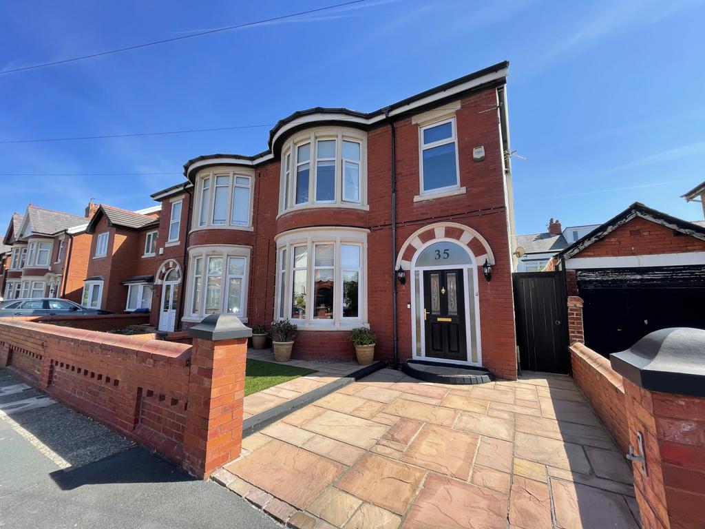 Longton Road, Blackpool FY1 3 bed semi-detached house for sale - £185,000