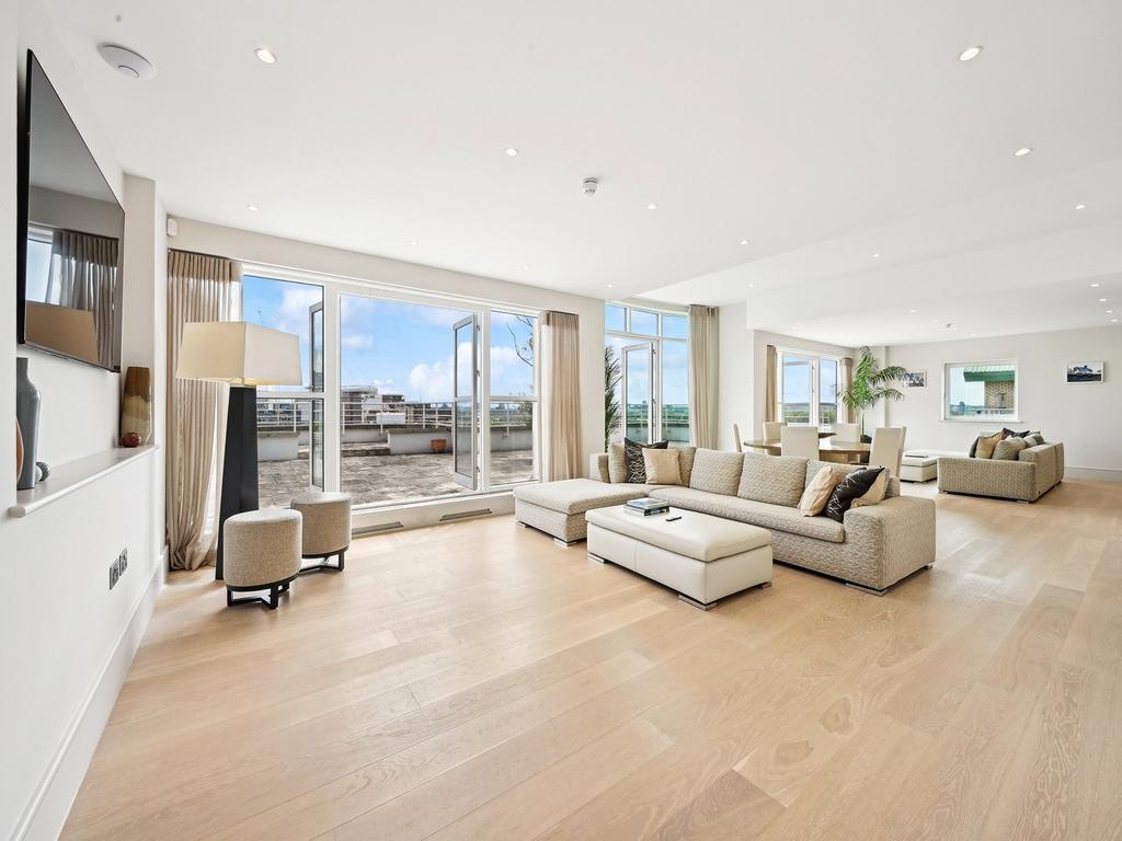 Hotel Apartments, Fulham Road, SW6 3 bed penthouse to rent - £12,000 ...