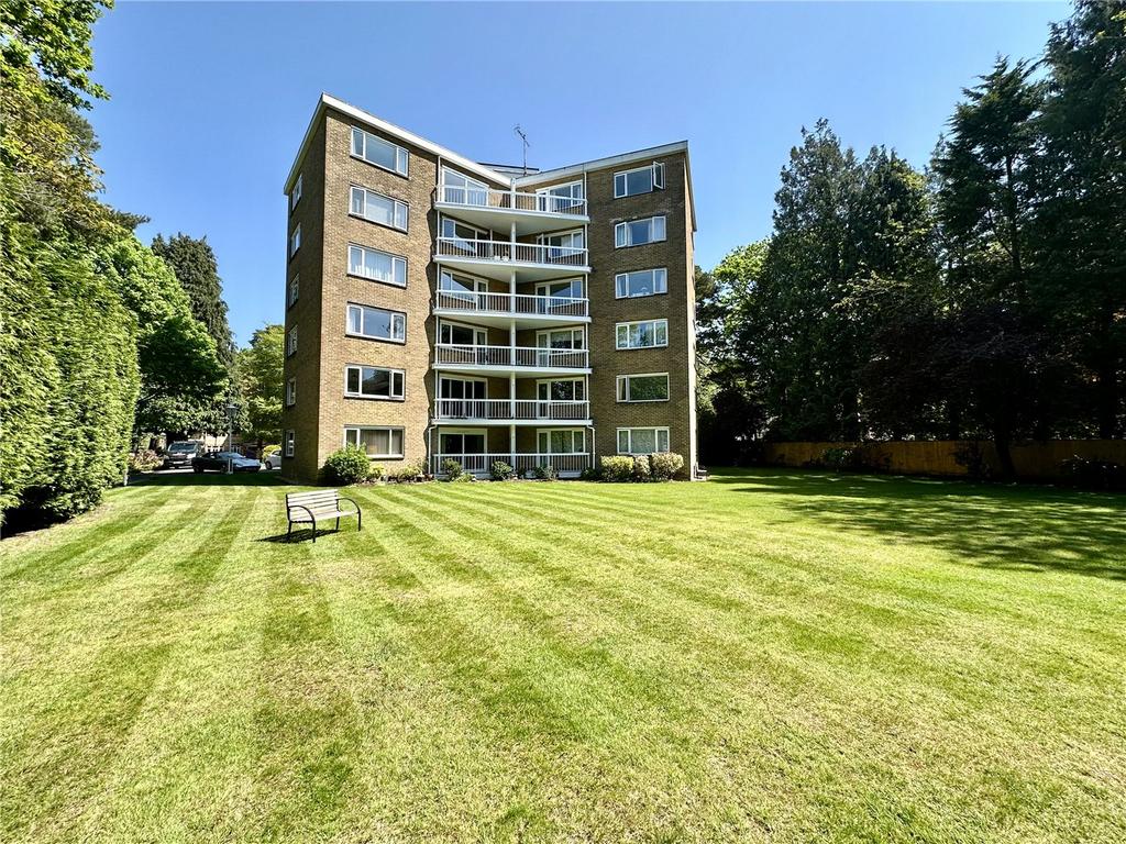 Lindsay Road, Poole, Dorset, BH13 3 bed apartment for sale - £255,000