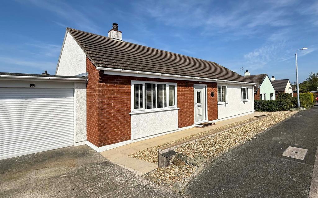Nant Y Mynydd, Llanfechell, Amlwch... 3 bed bungalow - £265,000