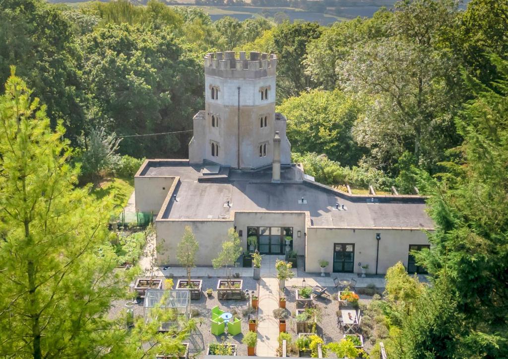 Sandridge Hill, Bromham 6 bed detached house - £1,000,000