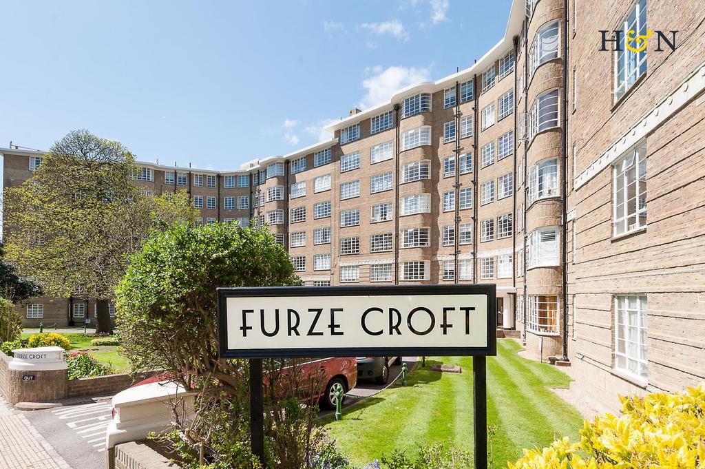 Furze Hill, Hove BN3 4 bed flat for sale - £900,000