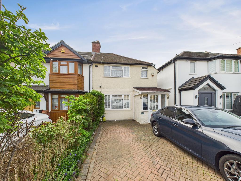 Bedford Road, Ruislip, HA4 3 bed end of terrace house for sale - £535,000