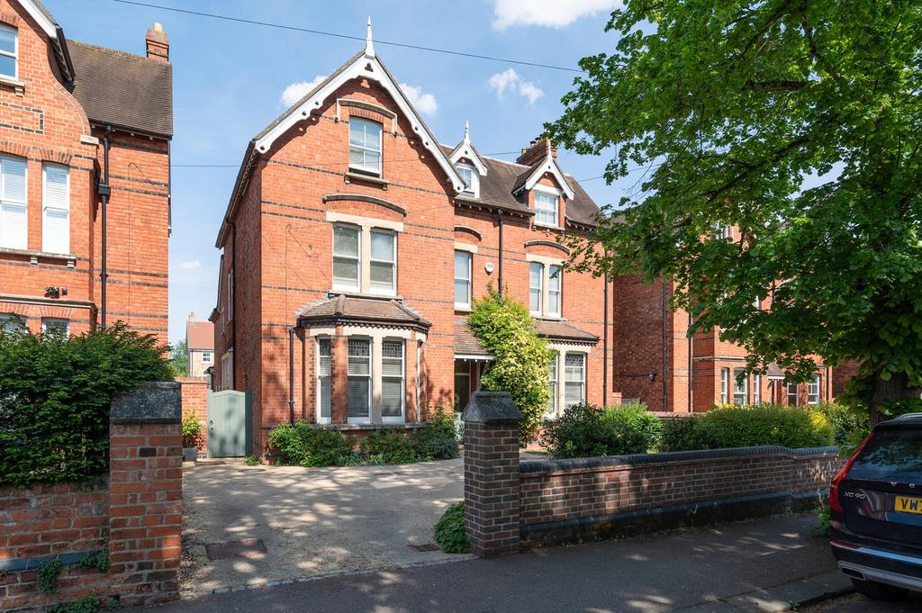 Lansdowne Road, Bedford, MK40 6 bed detached house for sale - £1,075,000