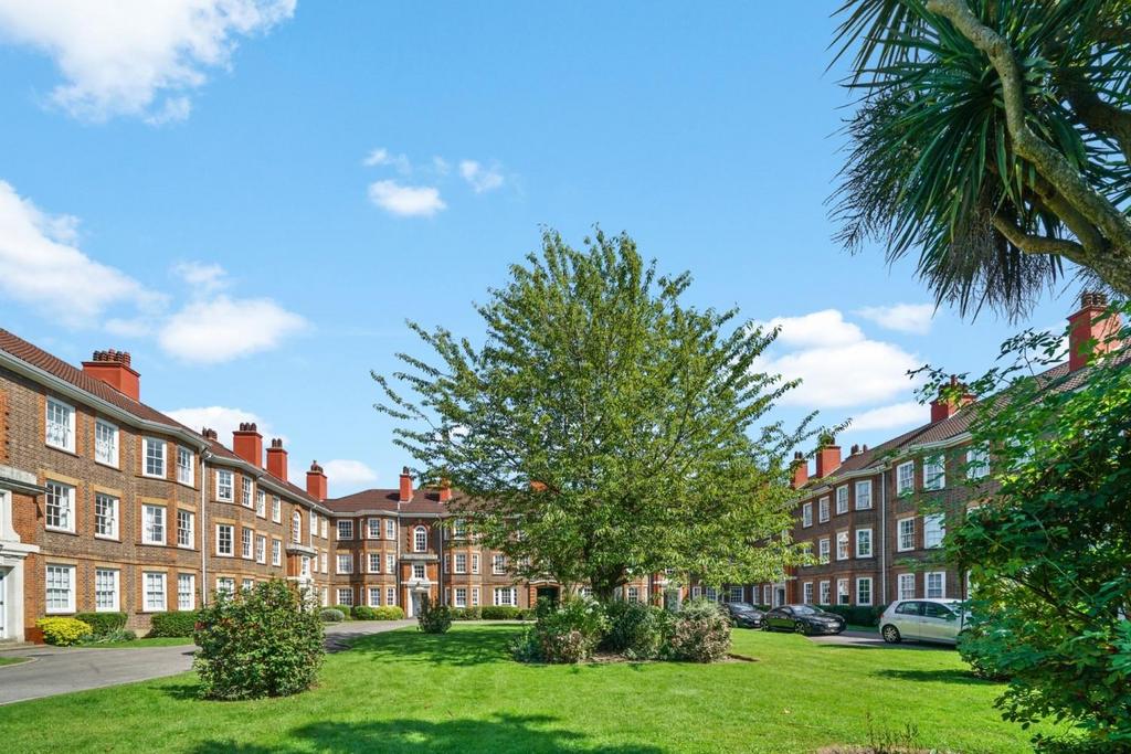 Perryn House Bromyard Avenue Acton 2 bed apartment - £2,195 pcm (£507 pw)
