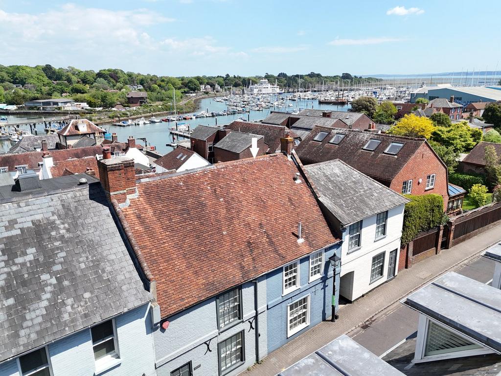 Captains Row, Lymington, SO41 3 bed terraced house for sale - £775,000