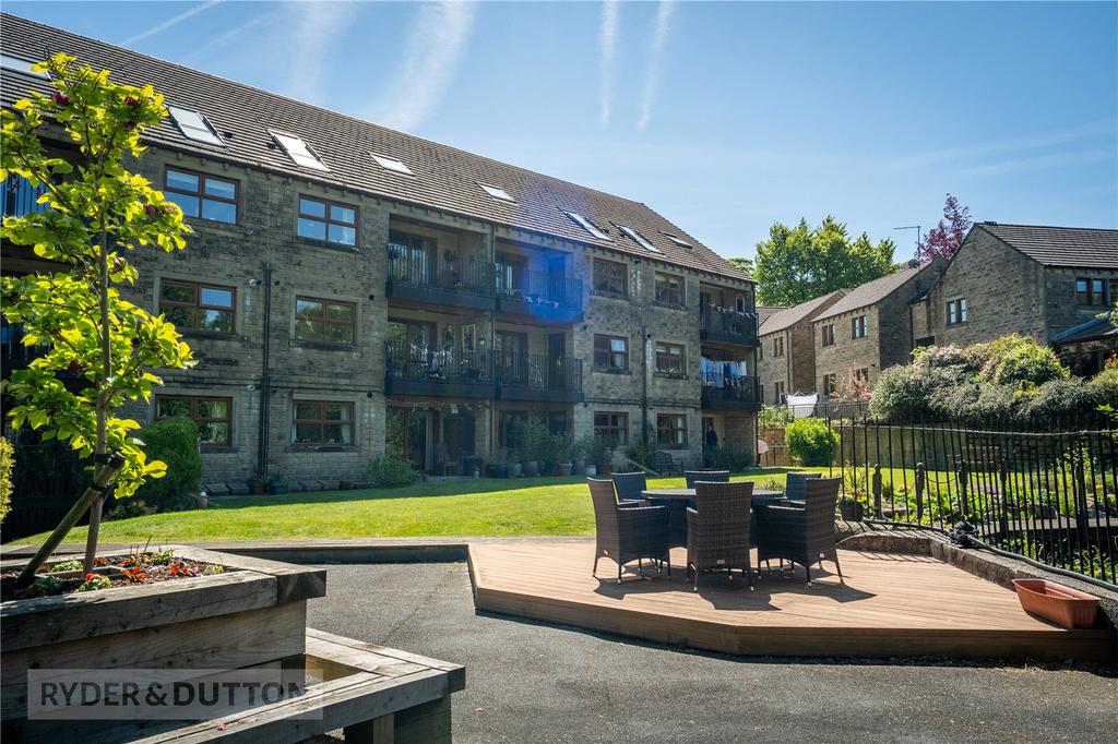 Clough Lea, Marsden, Huddersfield... 2 bed apartment for sale - £250,000
