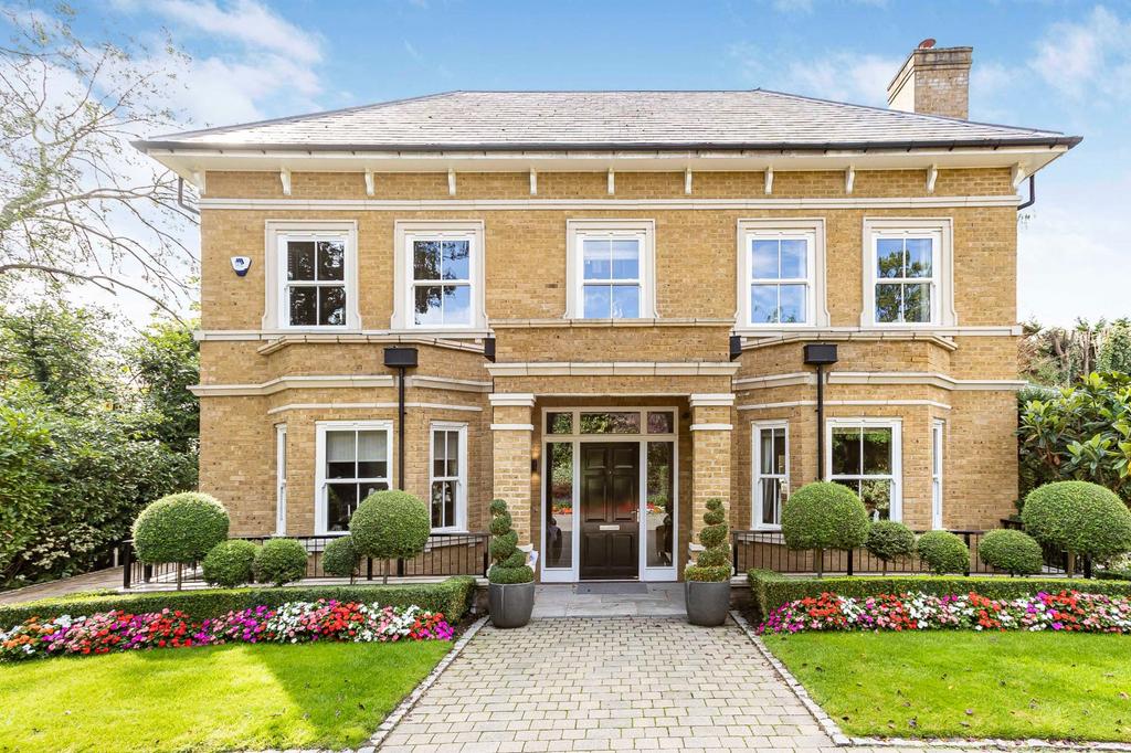 Imperial Grove, Hertfordshire EN4 6 bed detached house for sale - £ ...