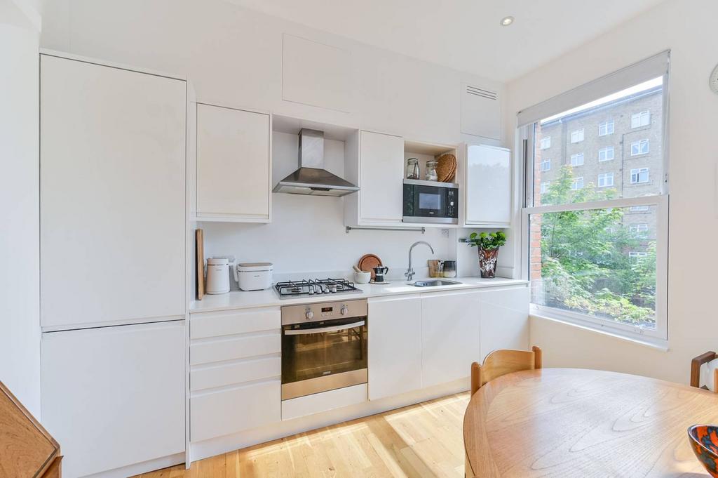 Wandsworth Road, Nine Elms, London, SW8 2 bed flat for sale - £475,000