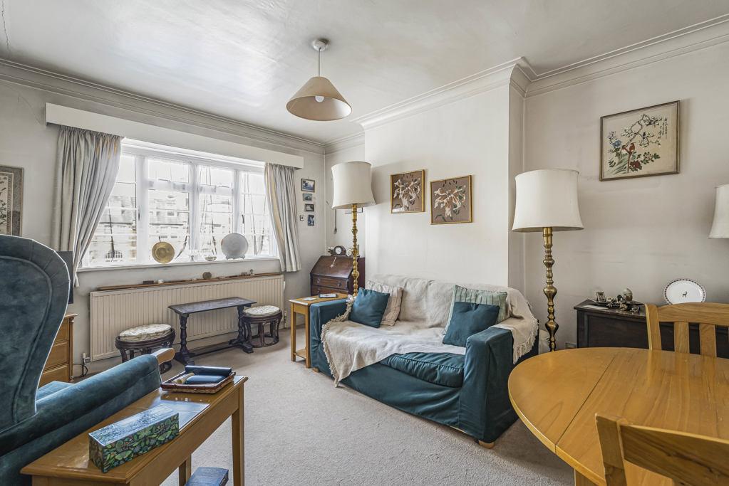 Streatham High Road, London, SW16 1 bed apartment for sale - £270,000