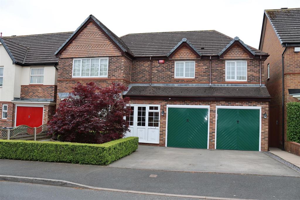 Holmbridge Grove, Shelfield 4 bed detached house for sale - £475,000