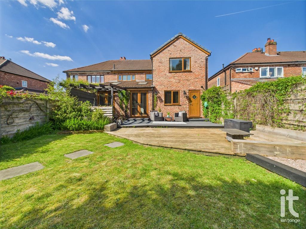 Beauvale Avenue, Offerton, Stockport... 4 bed semi-detached house for ...