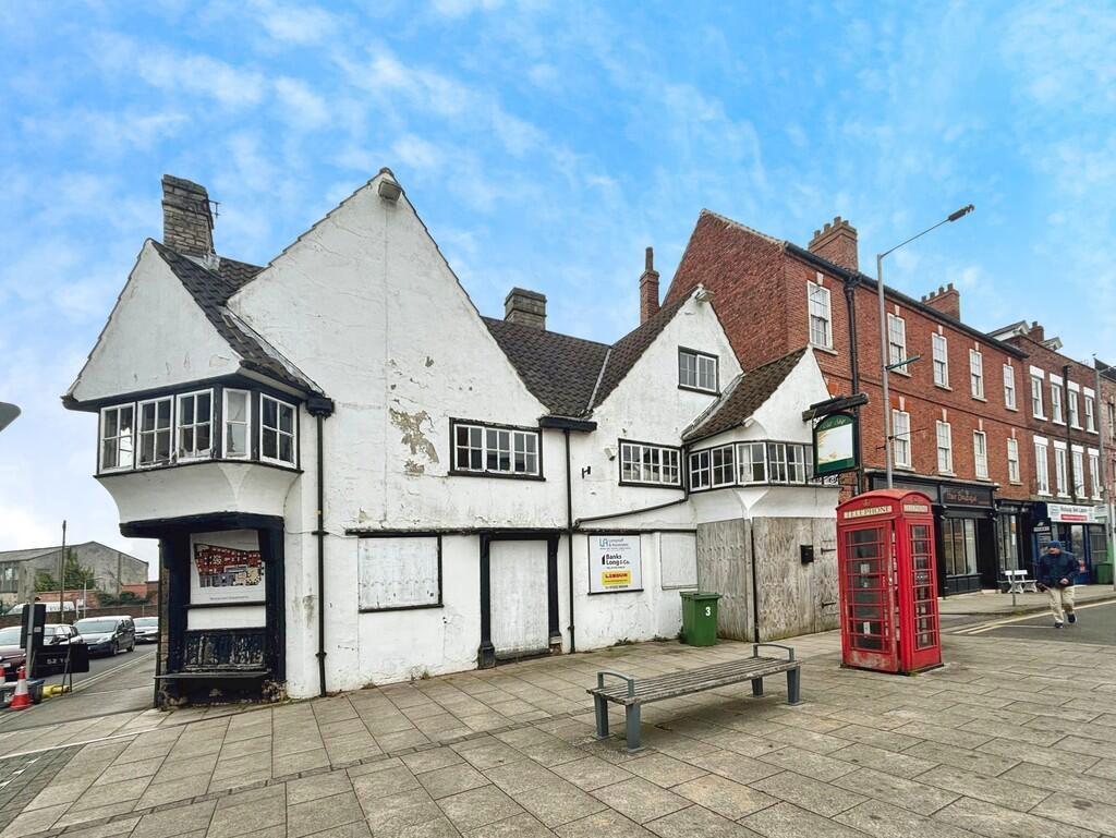 Bridge Street, Worksop... Pub - £135,000