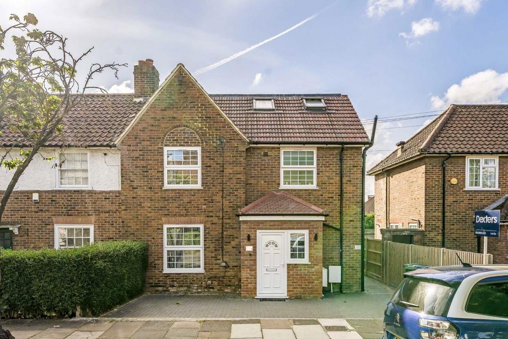 Saxon Drive, London W3 4 bed flat to rent - £2,999 pcm (£692 pw)